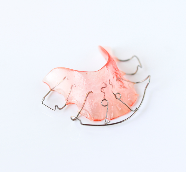 Do I need to wear a retainer after Invisalign treatment? – Comfort ...